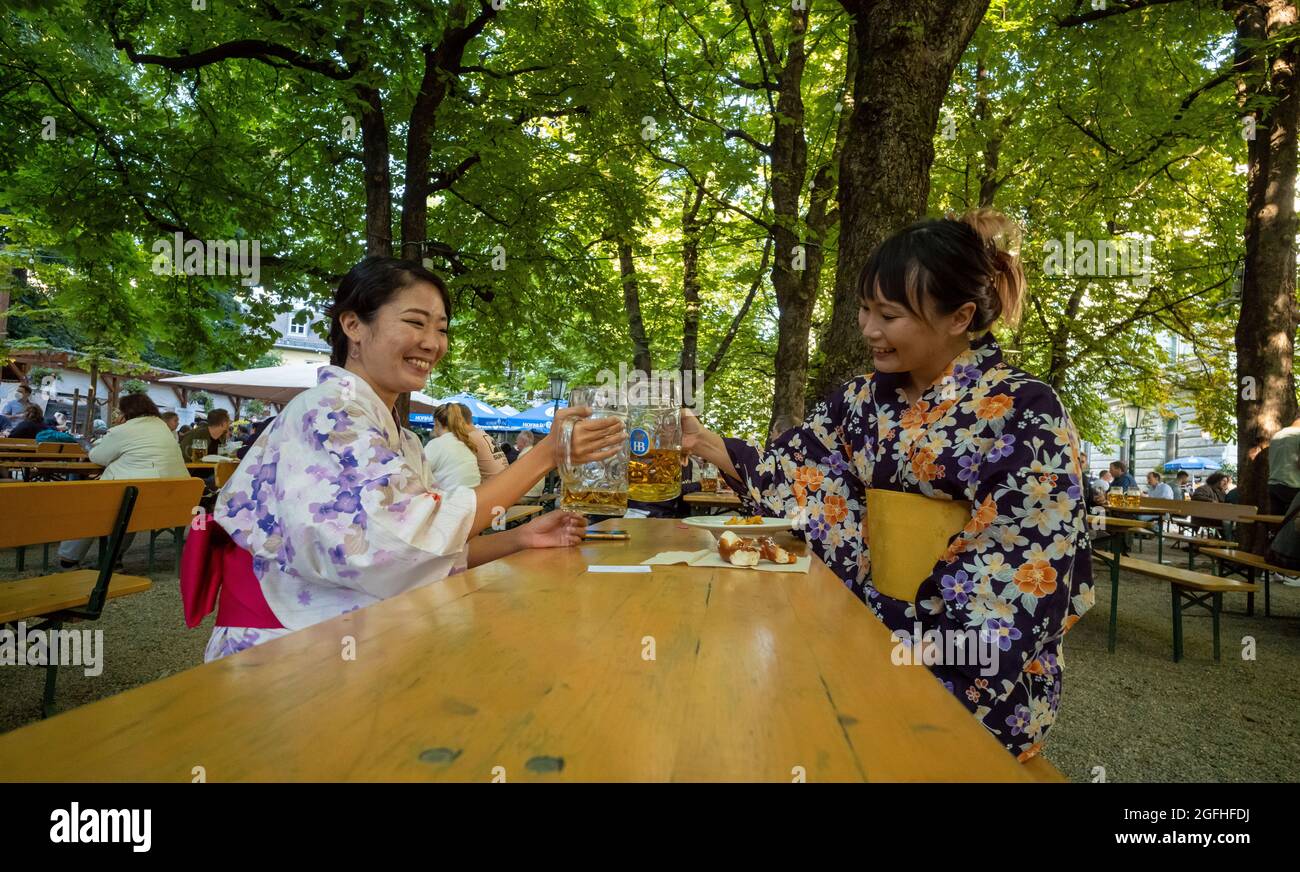 Munich, Germany. 25th Aug, 2021. The two Japanese women Sakura Suzuki ...