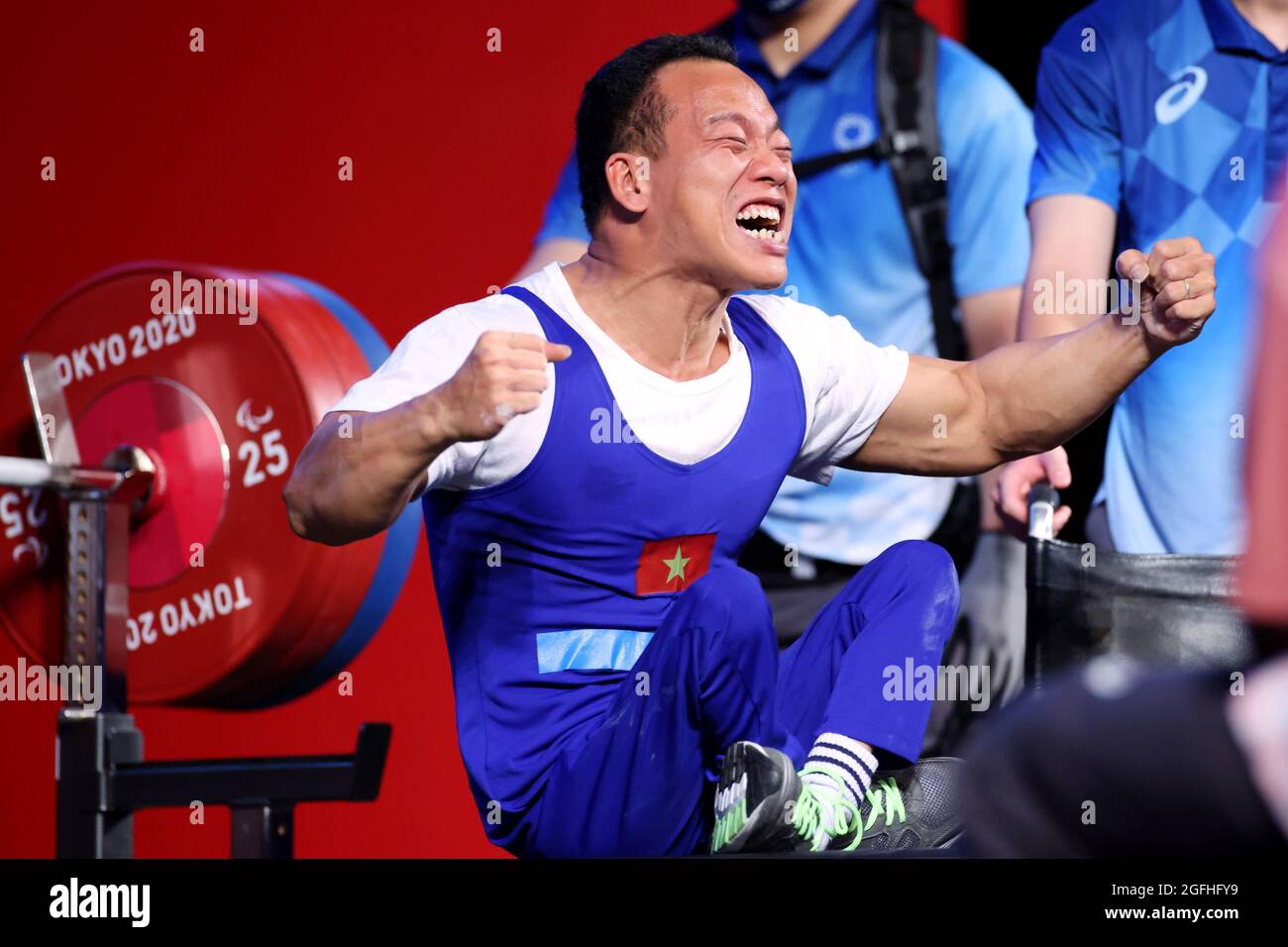Tokyo, Japan. 26th Aug, 2021. Van Cong Le (VIE) Powerlifting : Men's ...
