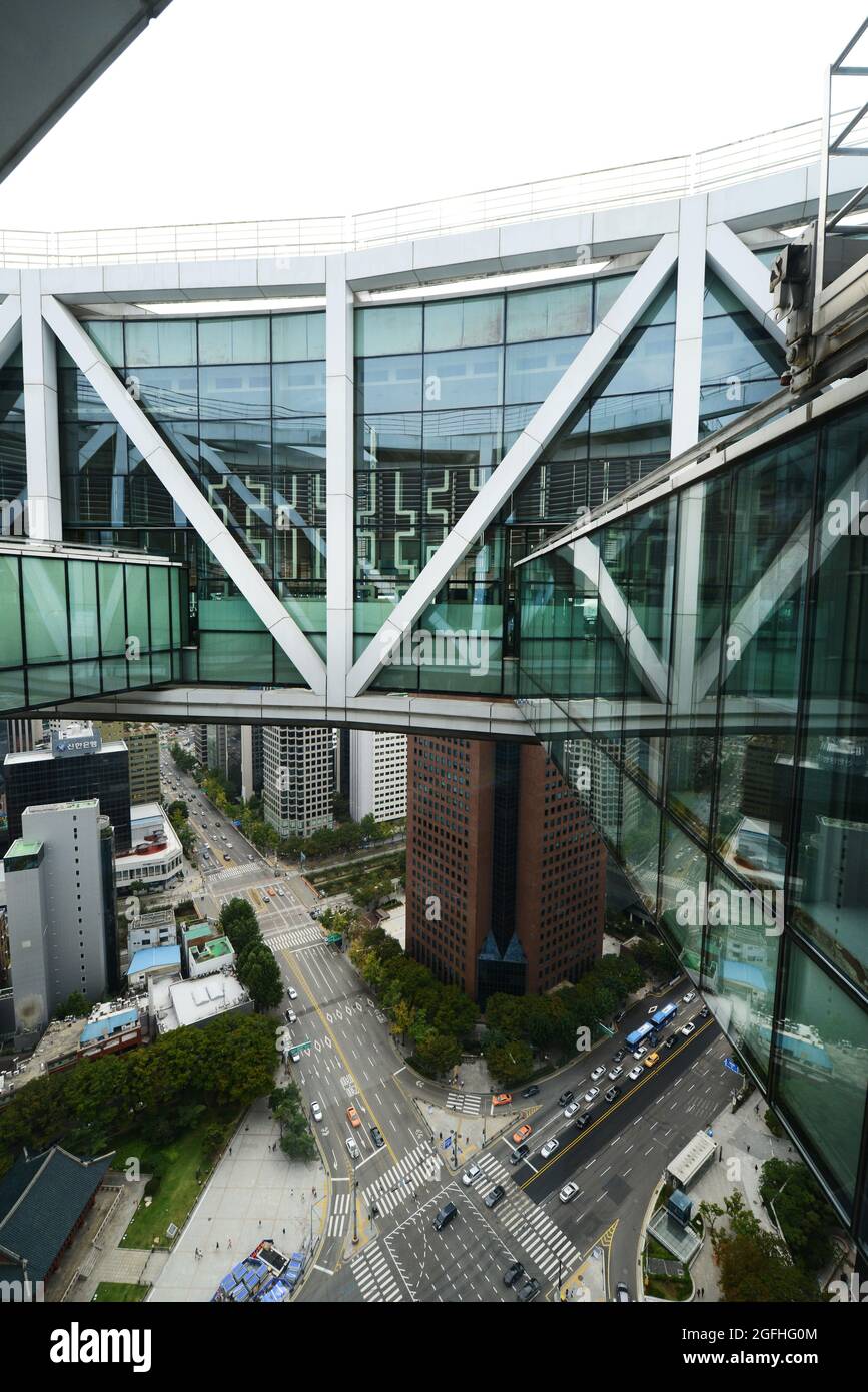 The iconic Jongno tower in Seoul, South Korea Stock Photo - Alamy