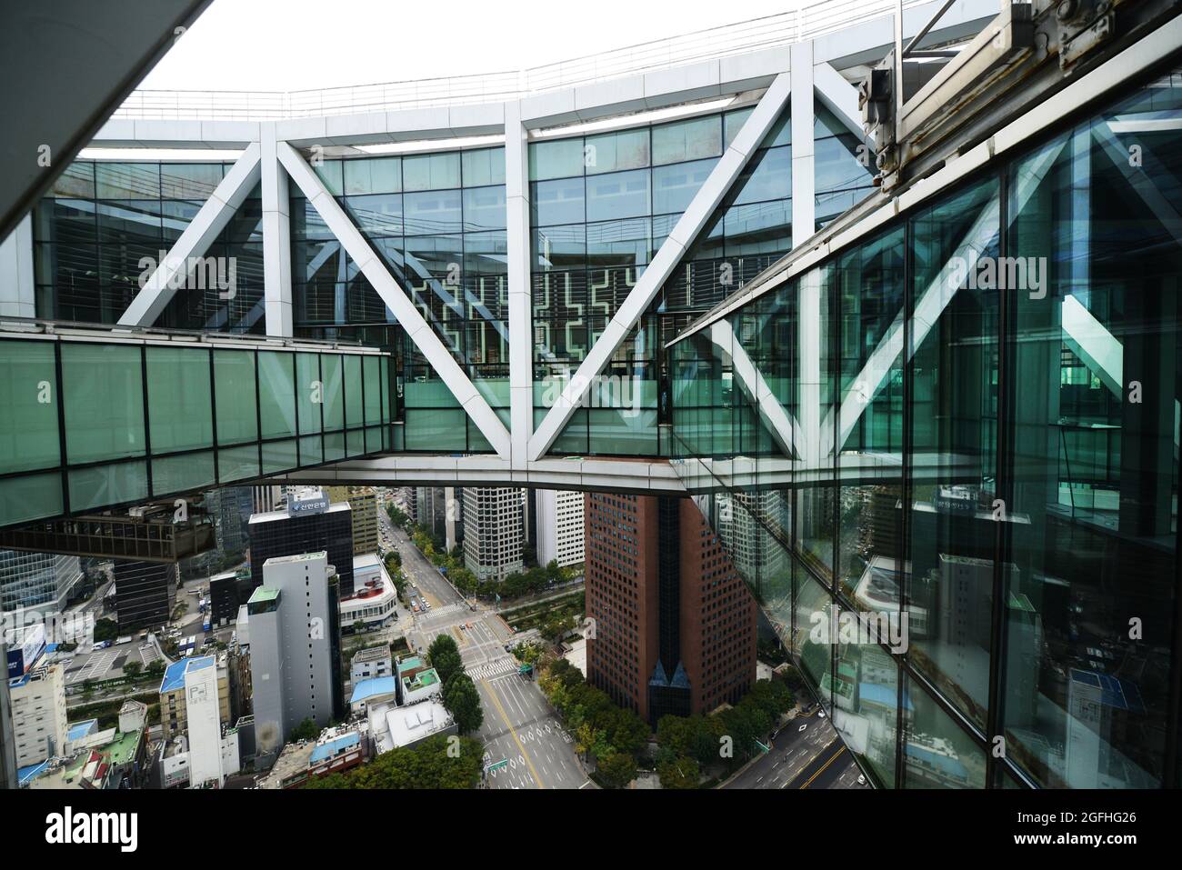 The iconic Jongno tower in Seoul, South Korea Stock Photo - Alamy