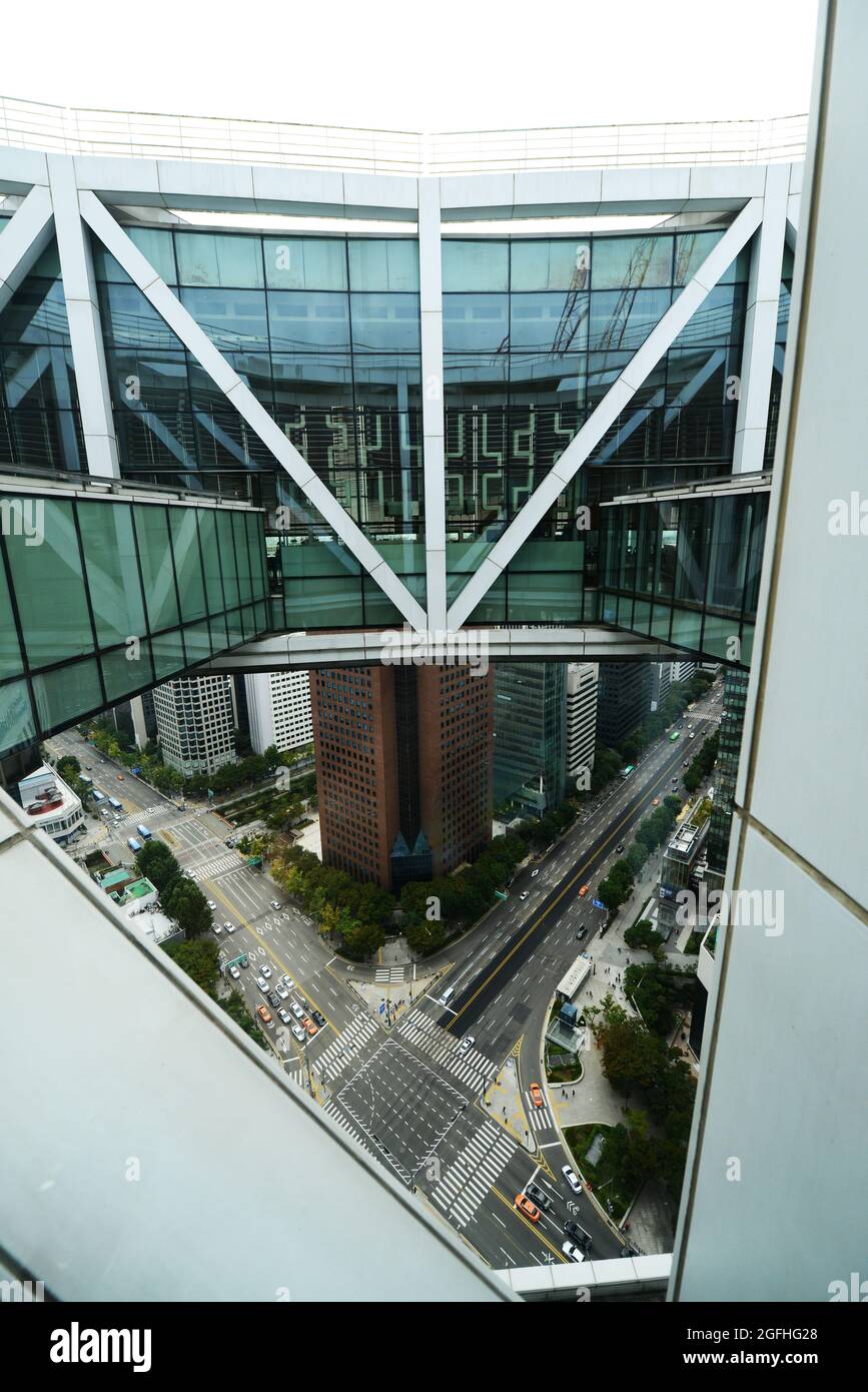 The iconic Jongno tower in Seoul, South Korea Stock Photo - Alamy