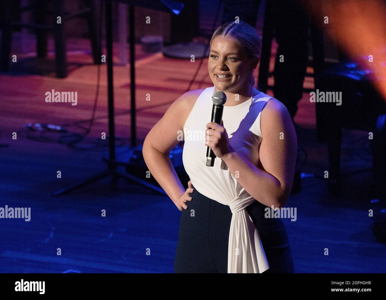 Lauren alaina hi-res stock photography and images - Alamy