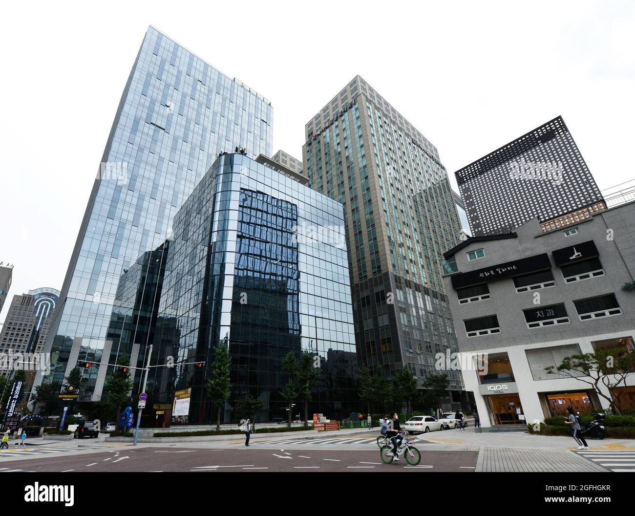 Modern skyline in central Seoul, South Korea Stock Photo - Alamy