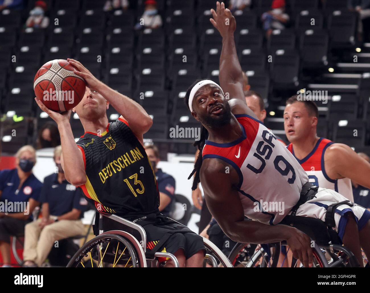 Matt thomas and scott thomas hi-res stock photography and images - Alamy