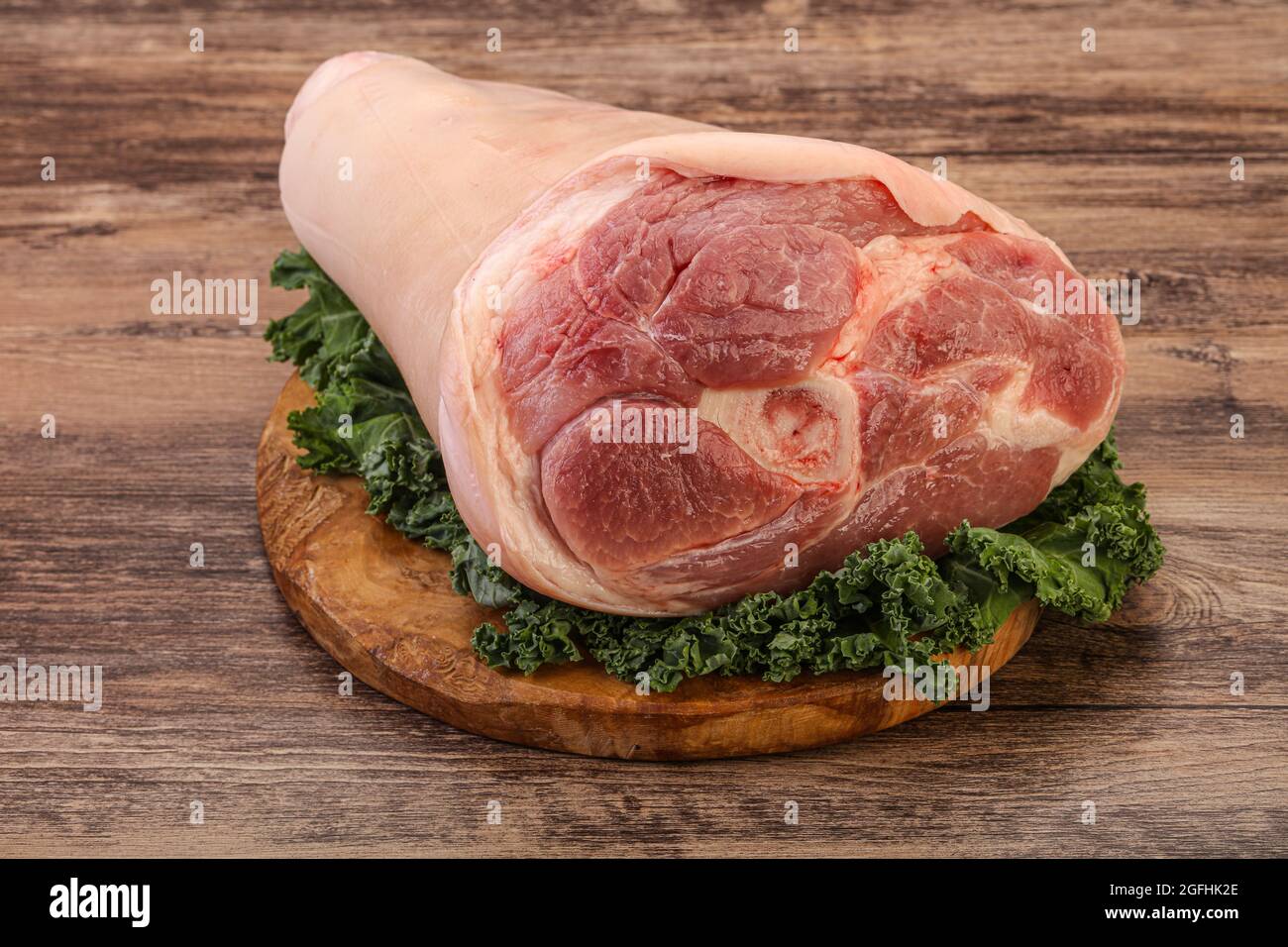 Raw big pork knuckle for cooking Stock Photo - Alamy