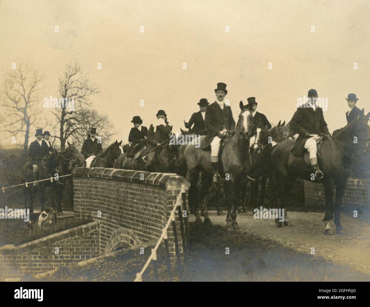 Horse riders ready for fox hunting, UK 1908 Stock Photo - Alamy