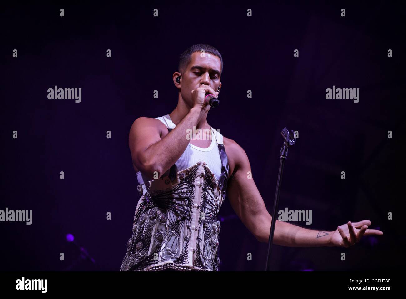 Benevento, Italia. 24th Aug, 2021. Mahmood durante Benevento Citta ...