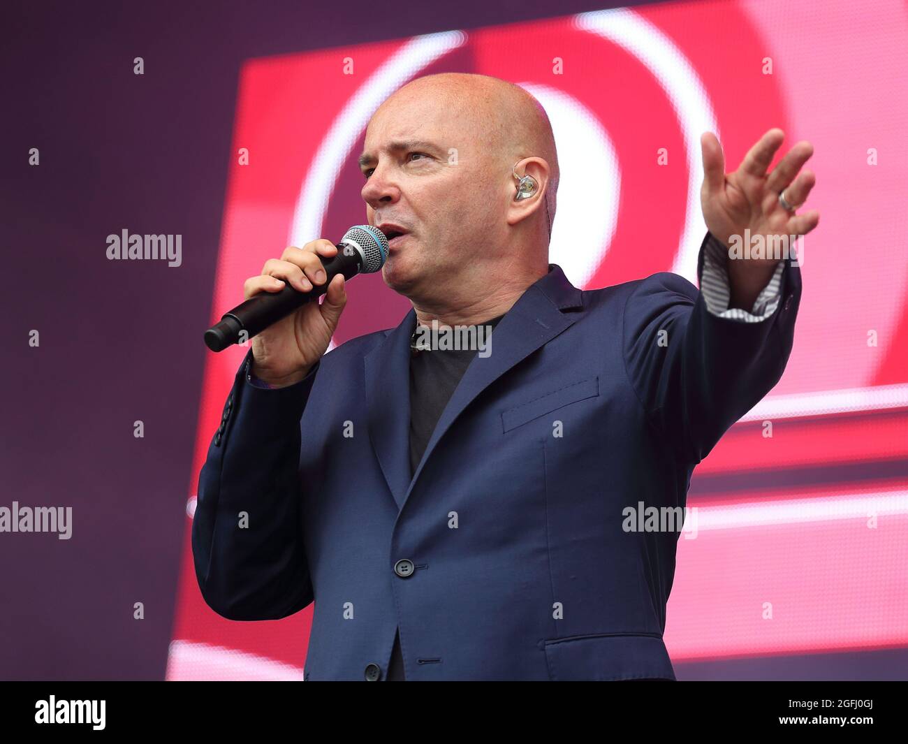 Pat Kane of Hue & Cry performed live on stage at the Rewind South 80s ...