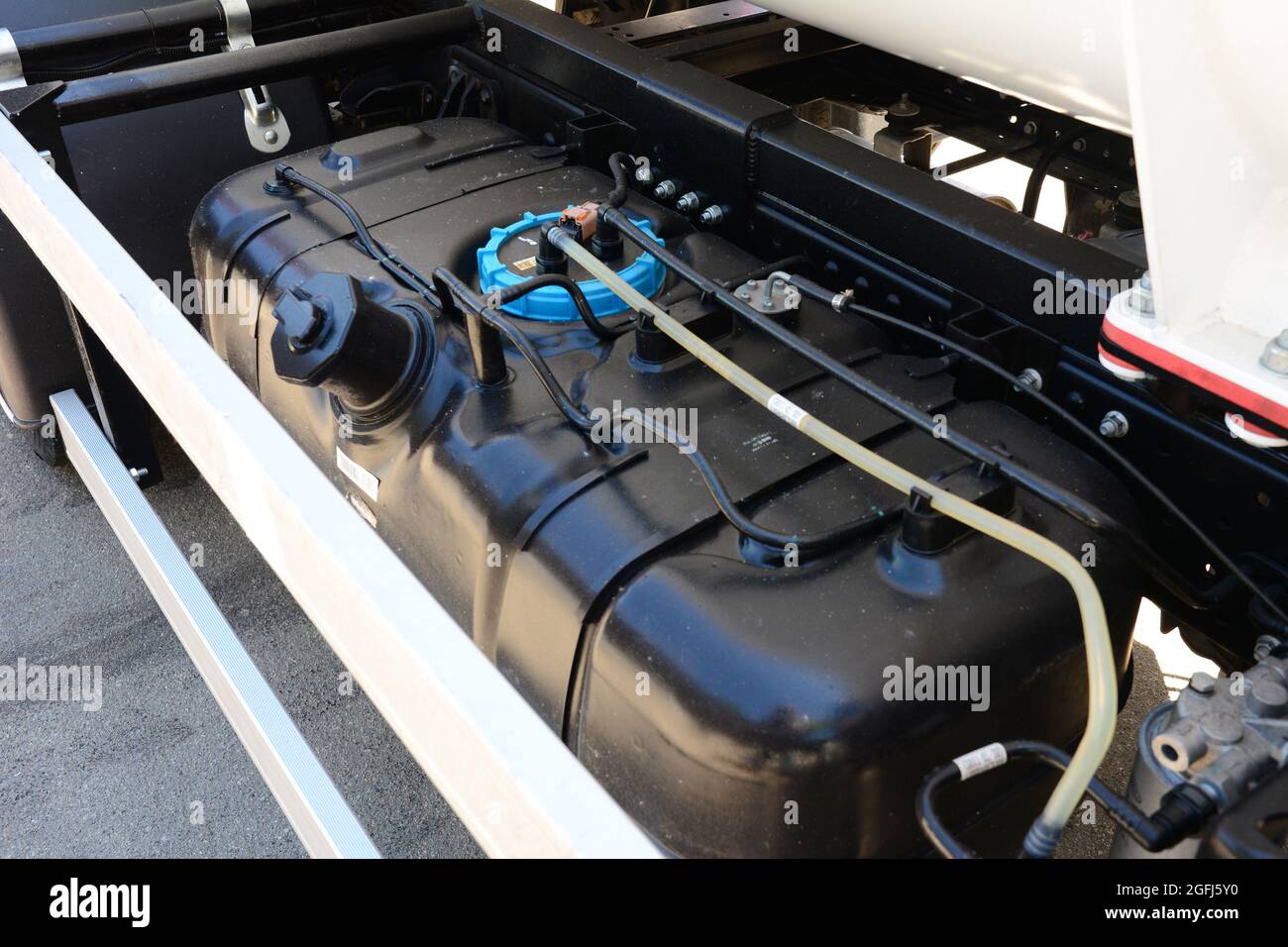 Replacement of car parts: plastic auto fuel, petrol, gasoline tank ...
