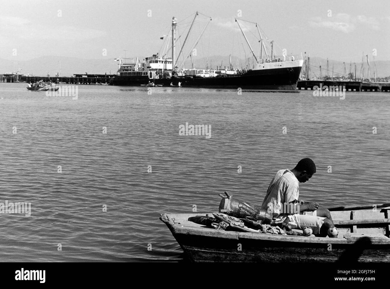 1960s ships in port Black and White Stock Photos & Images - Alamy