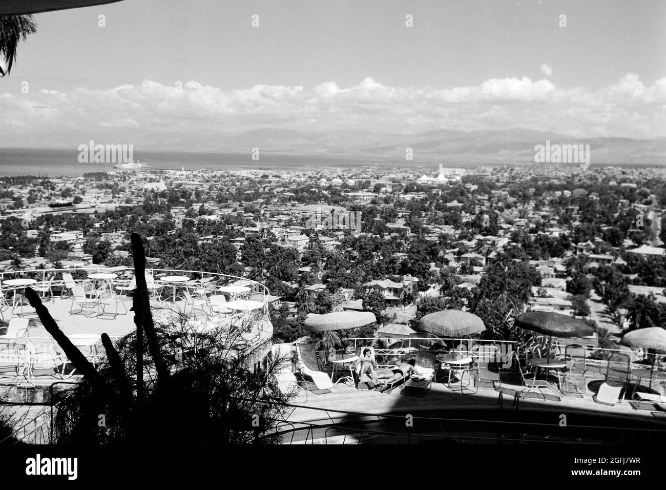 Haiti street view hi-res stock photography and images - Alamy