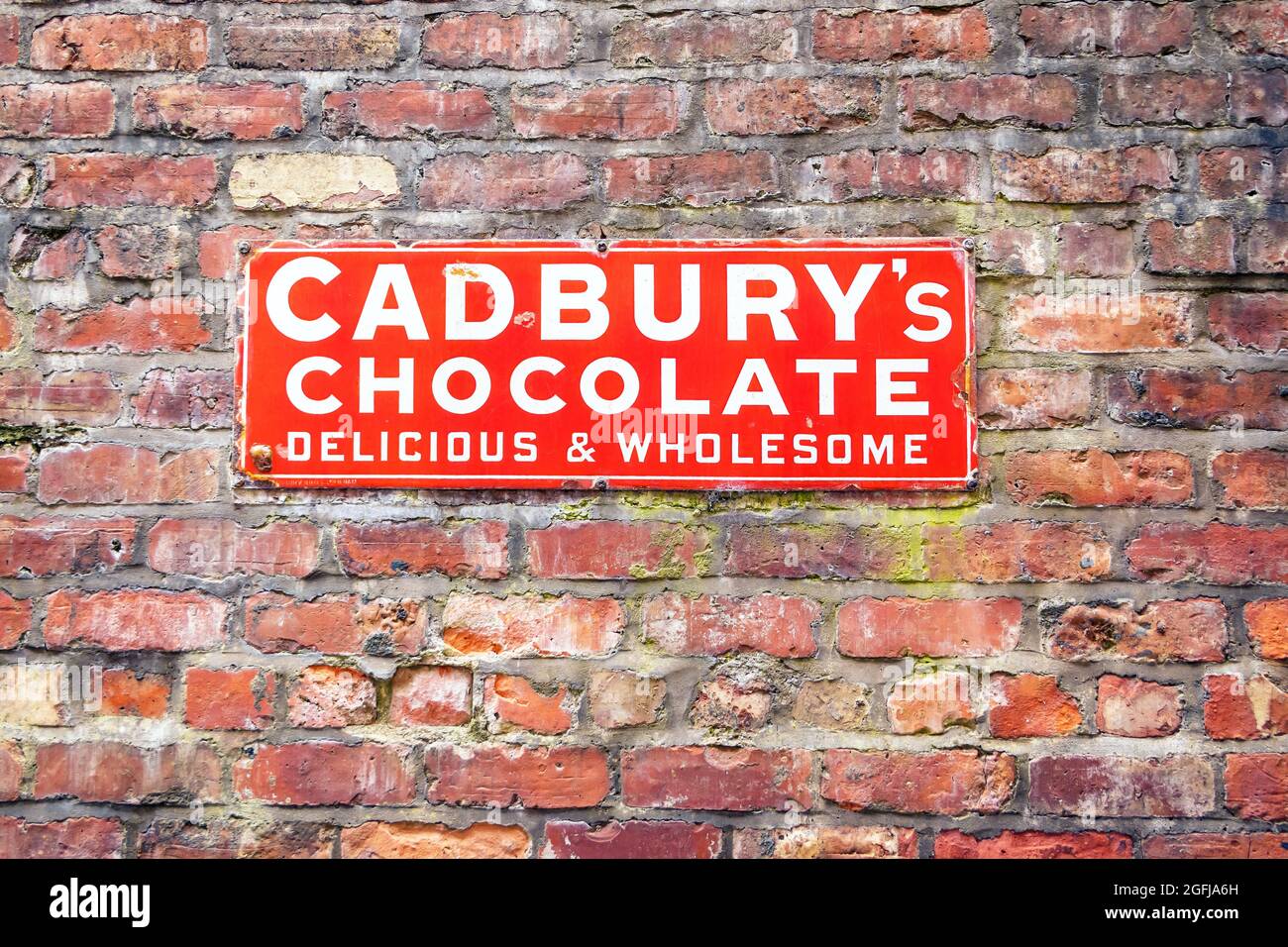Old cadbury's chocolate sign hi-res stock photography and images - Alamy