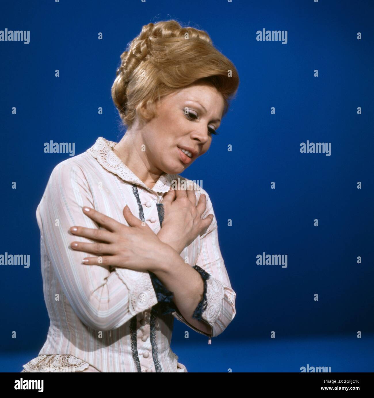 Italian Opera Star High Resolution Stock Photography and Images - Alamy