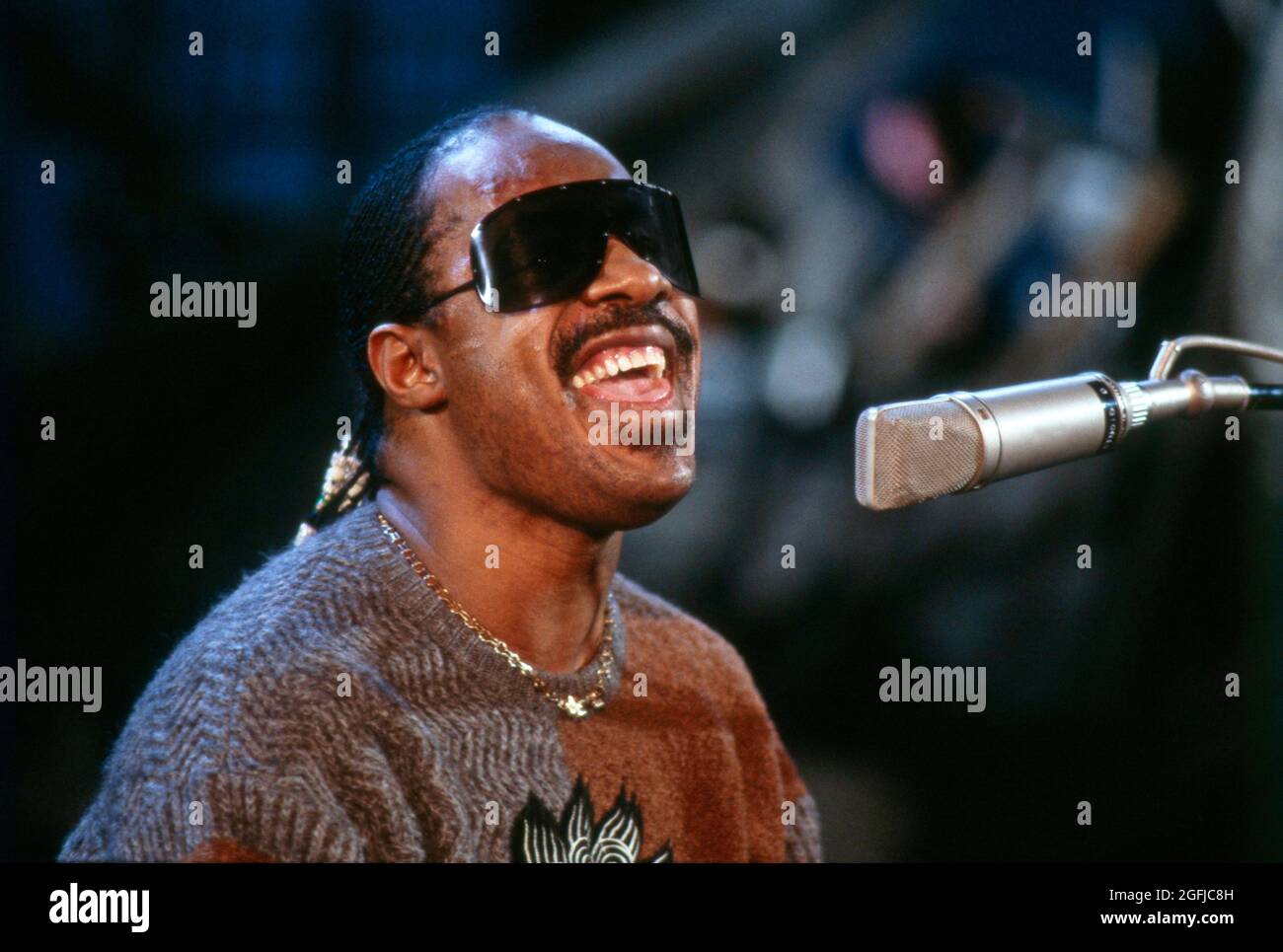Stevie wonder performance hi-res stock photography and images - Alamy