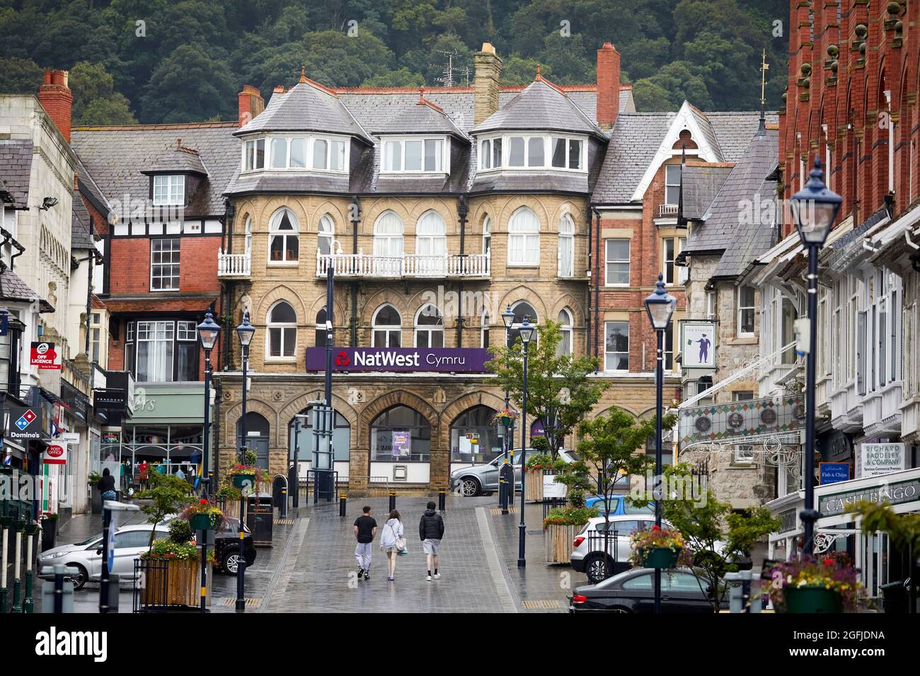 Colwyn Bay town centre looking up Station Road to the NatWest Bank ...