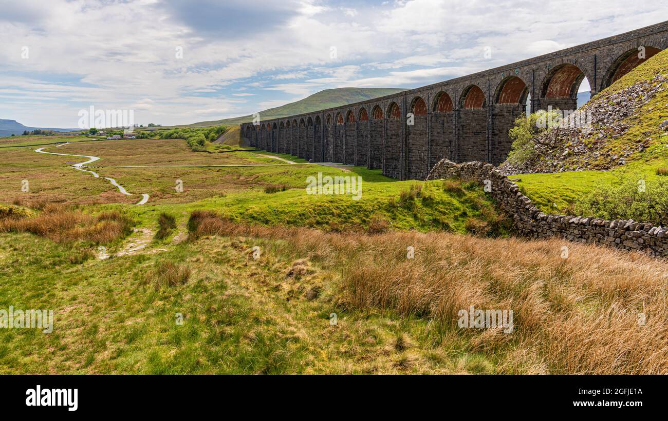The Ribblehead Viaduct near Ingleton, North Yorkshire, England, UK ...