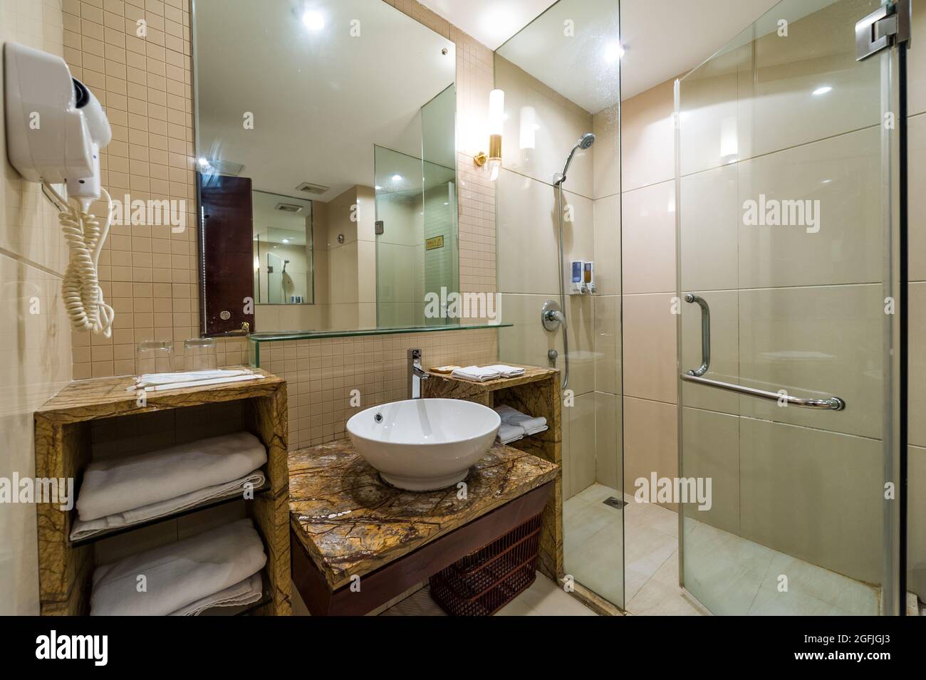 Hotel Washroom High Resolution Stock Photography and Images - Alamy
