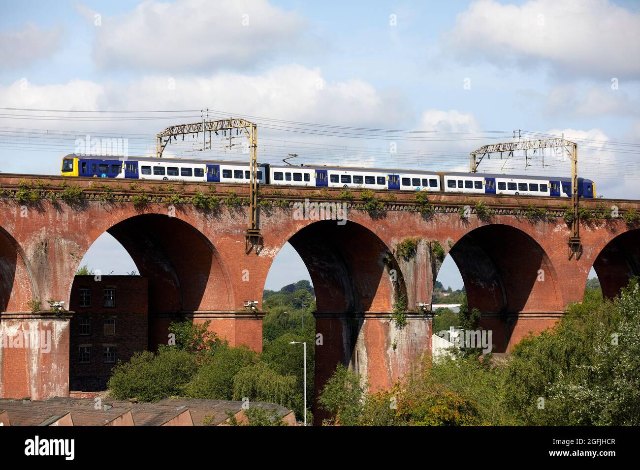 Stockport railway viaduct hi-res stock photography and images - Alamy