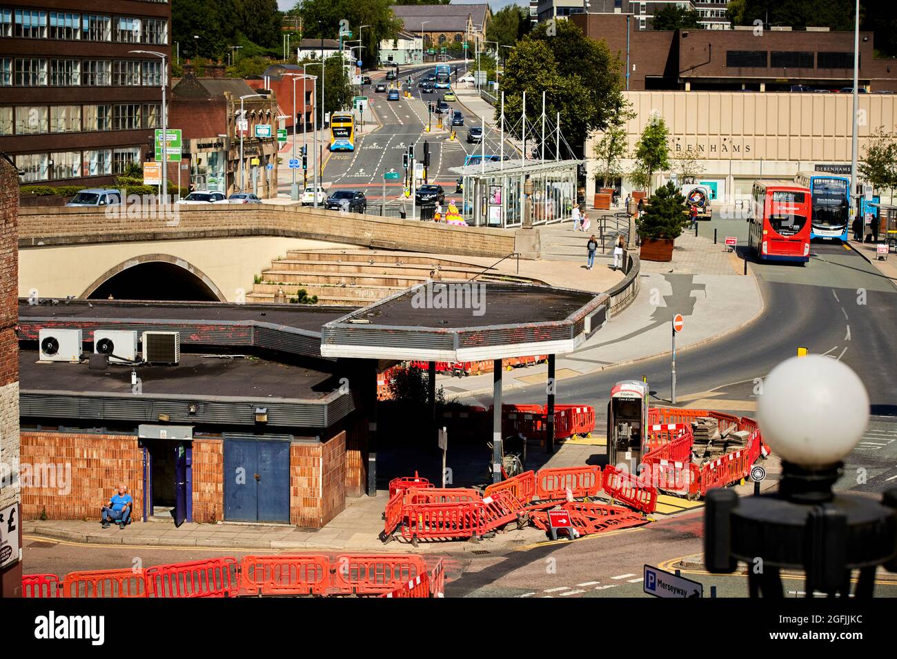 Stockport Wellington Road and the busy 192 bus route and the Merseyway ...
