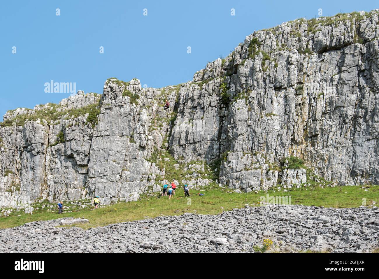 Rock climbing at Malham Tarn Stock Photo - Alamy