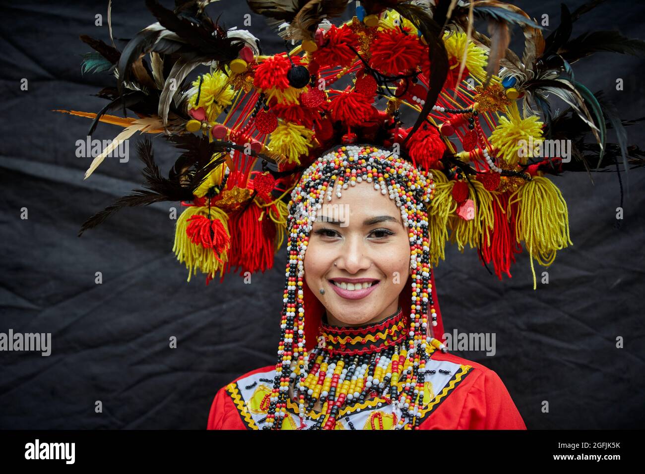 Thai girl in traditional native hi-res stock photography and images - Alamy