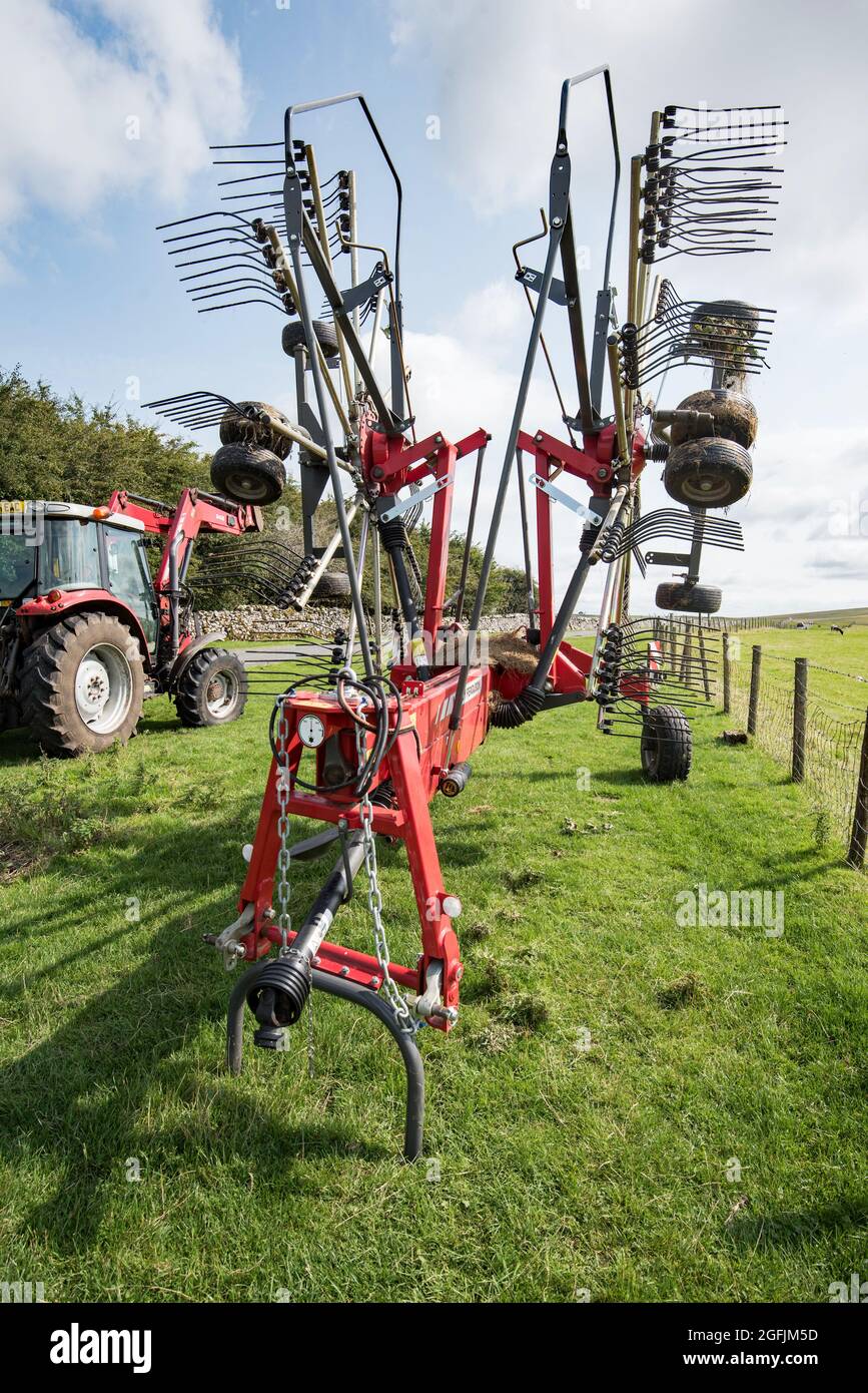 Massey ferguson 945 loader hi-res stock photography and images - Alamy