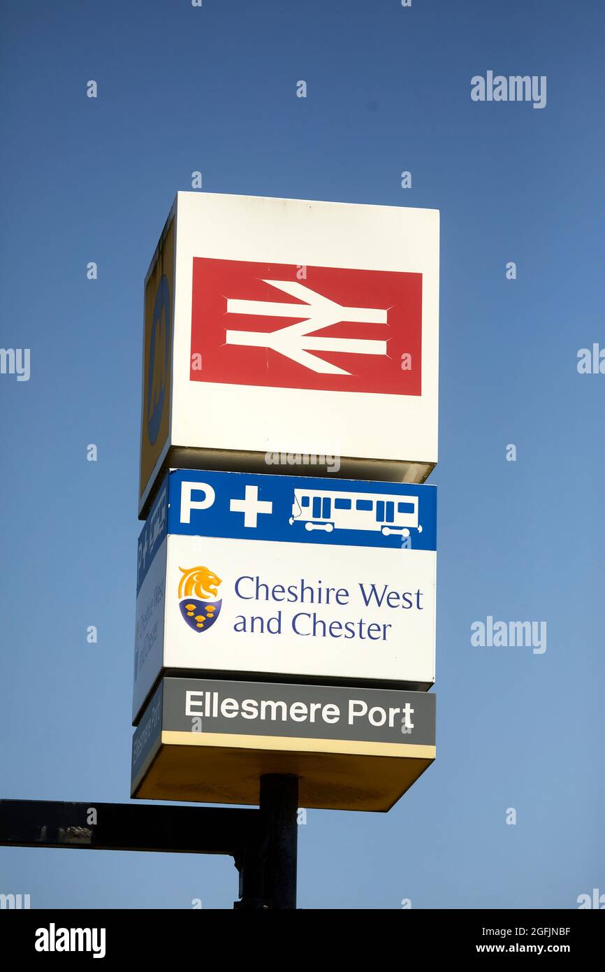 Ellesmere Port train station Cheshire, Merseyrail railway sign Stock ...