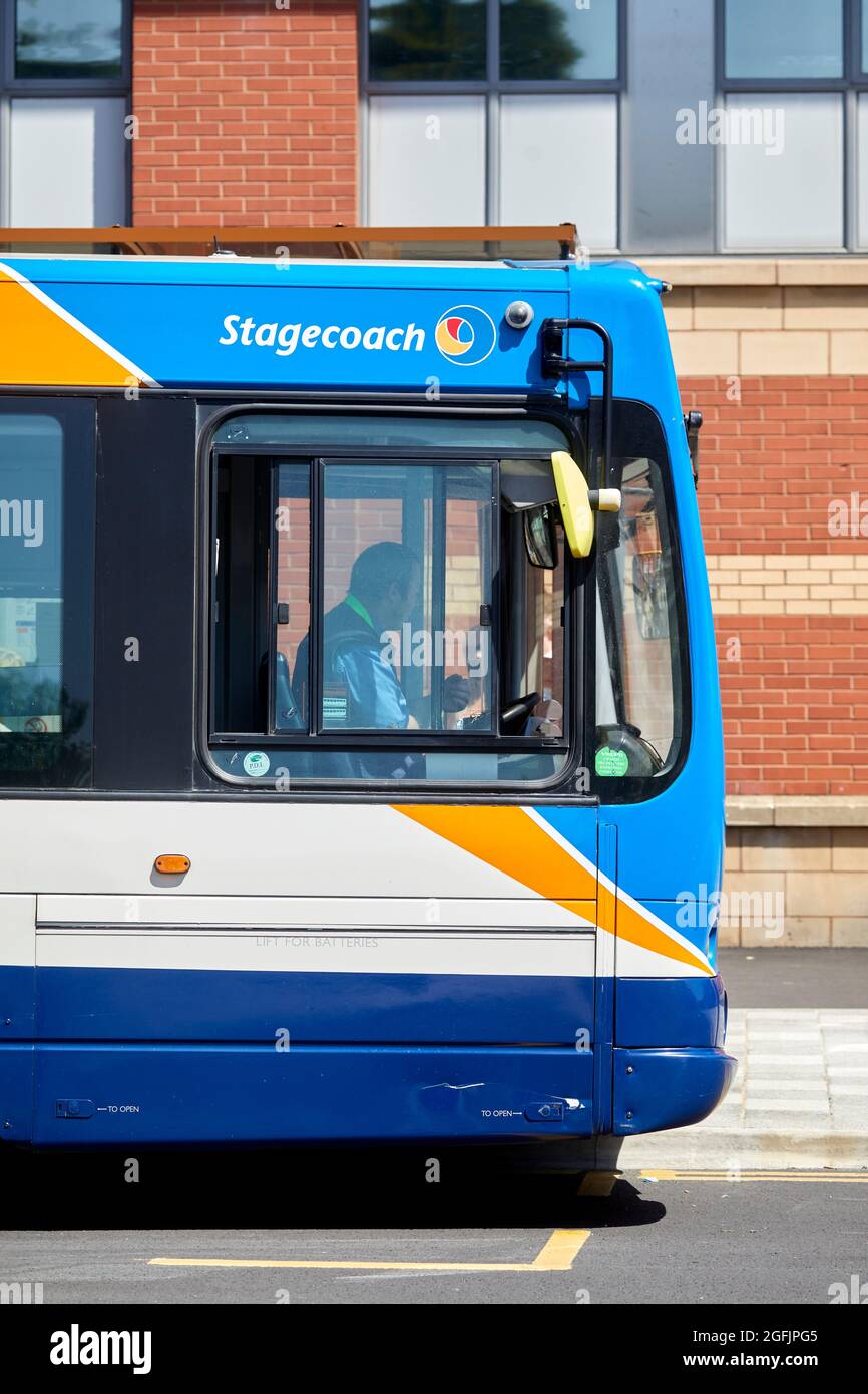 Ellesmere Port, The Port Arcades shopping centre mall bus station Stock ...