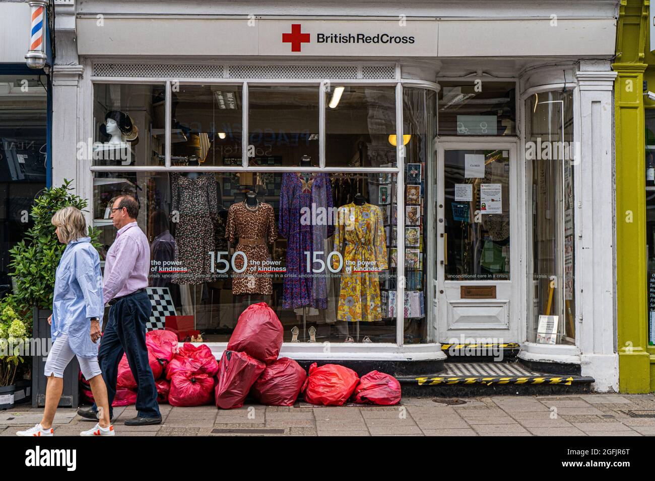 British Red Cross charity shop exterior in Wimbledon High Street Stock ...