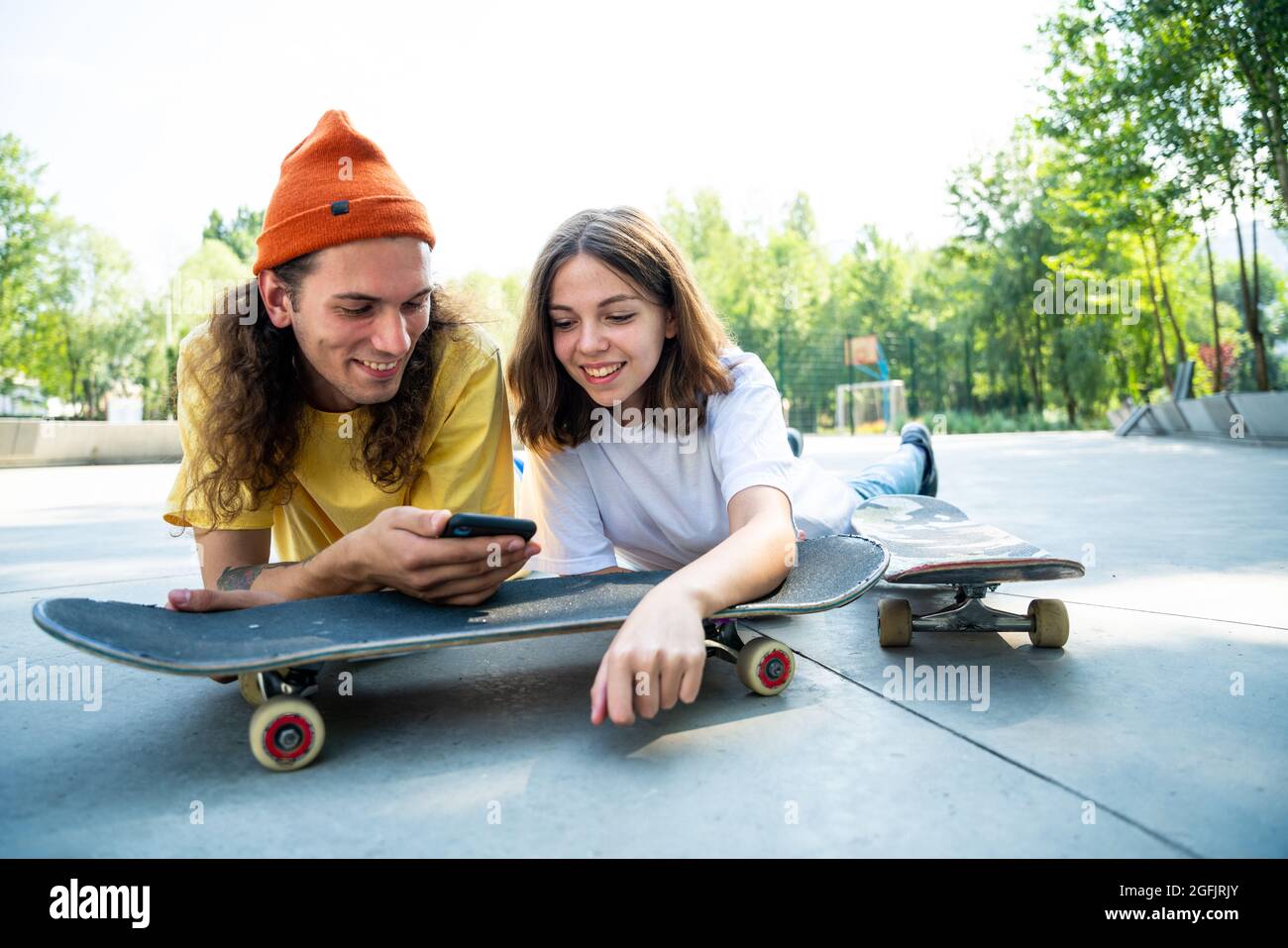 Five youngs hi-res stock photography and images - Alamy