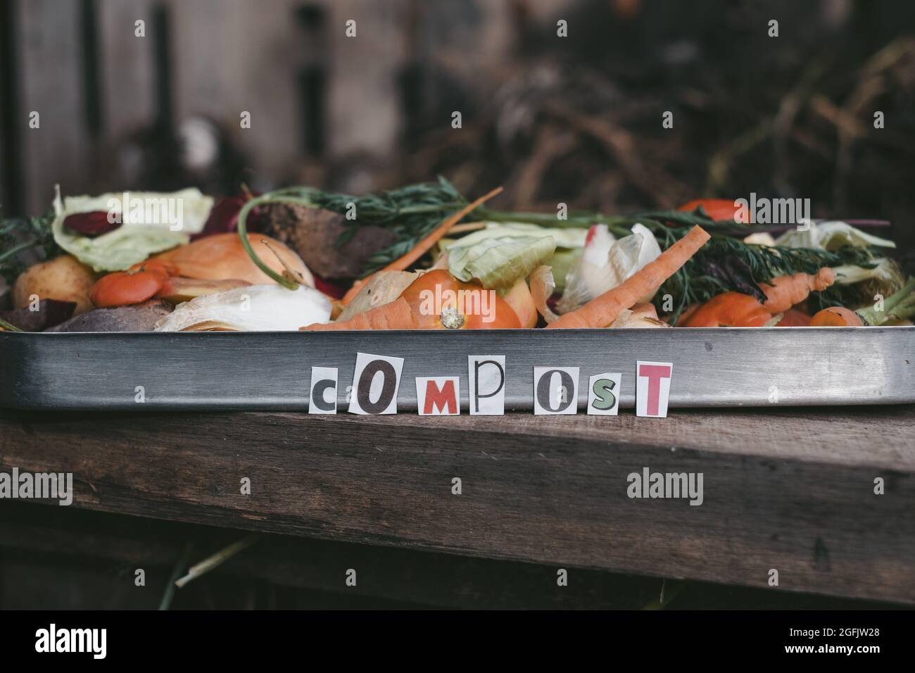 Canteen food waste hi-res stock photography and images - Alamy