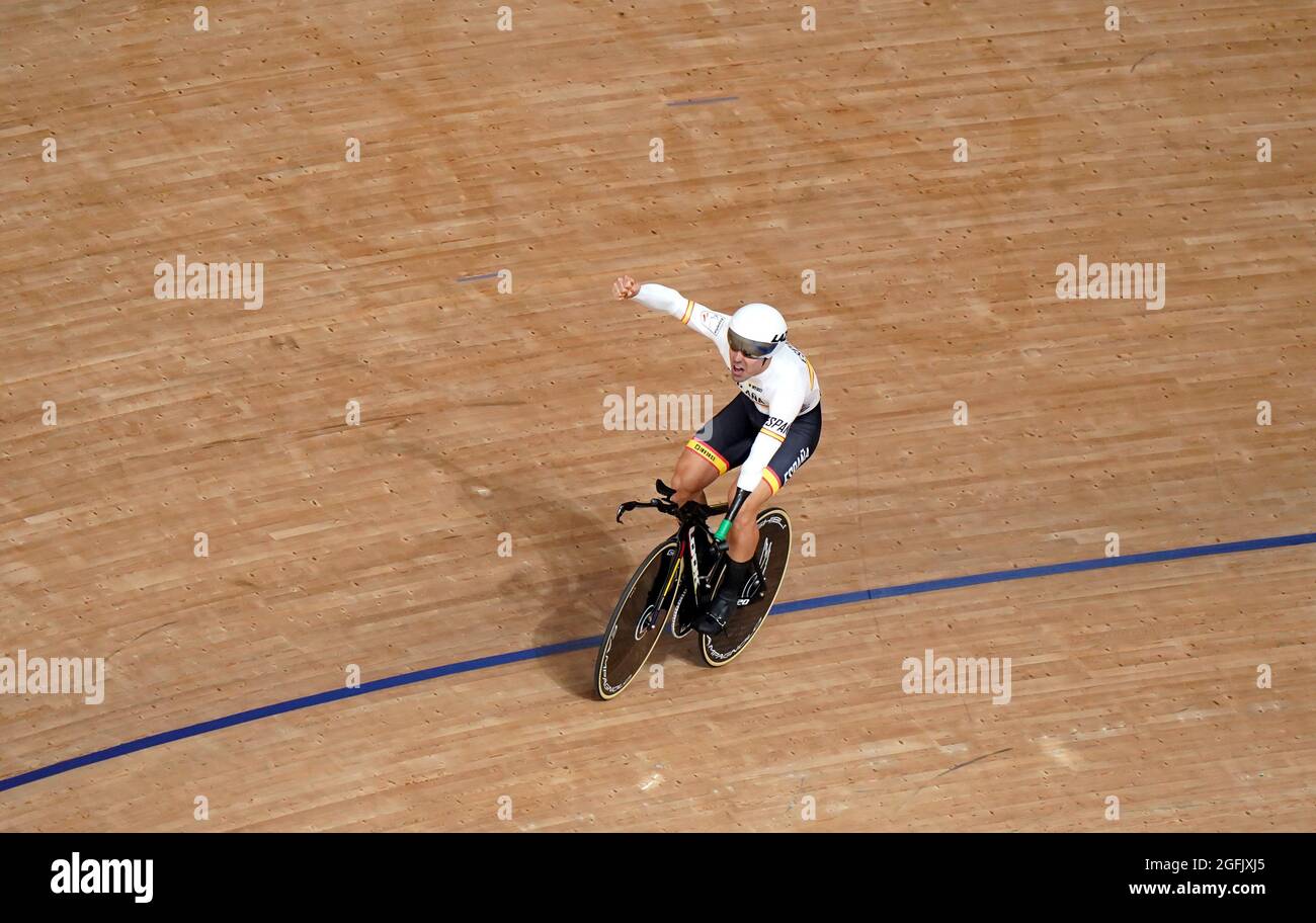 Spain's Alfonso Cabello Llamas celebrates winning the Men's C4/C5 1000 ...
