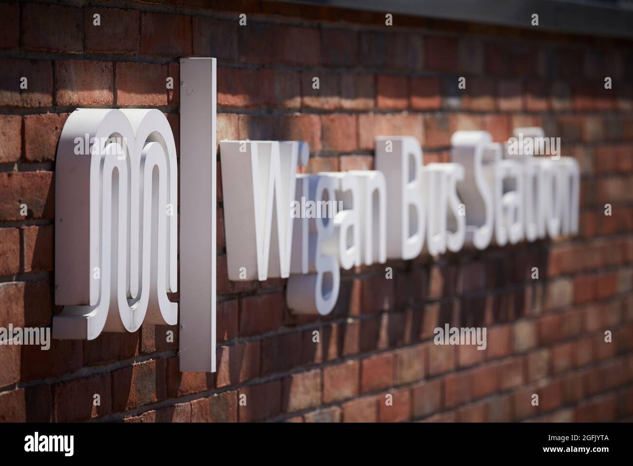 Bus station sign hi-res stock photography and images - Alamy