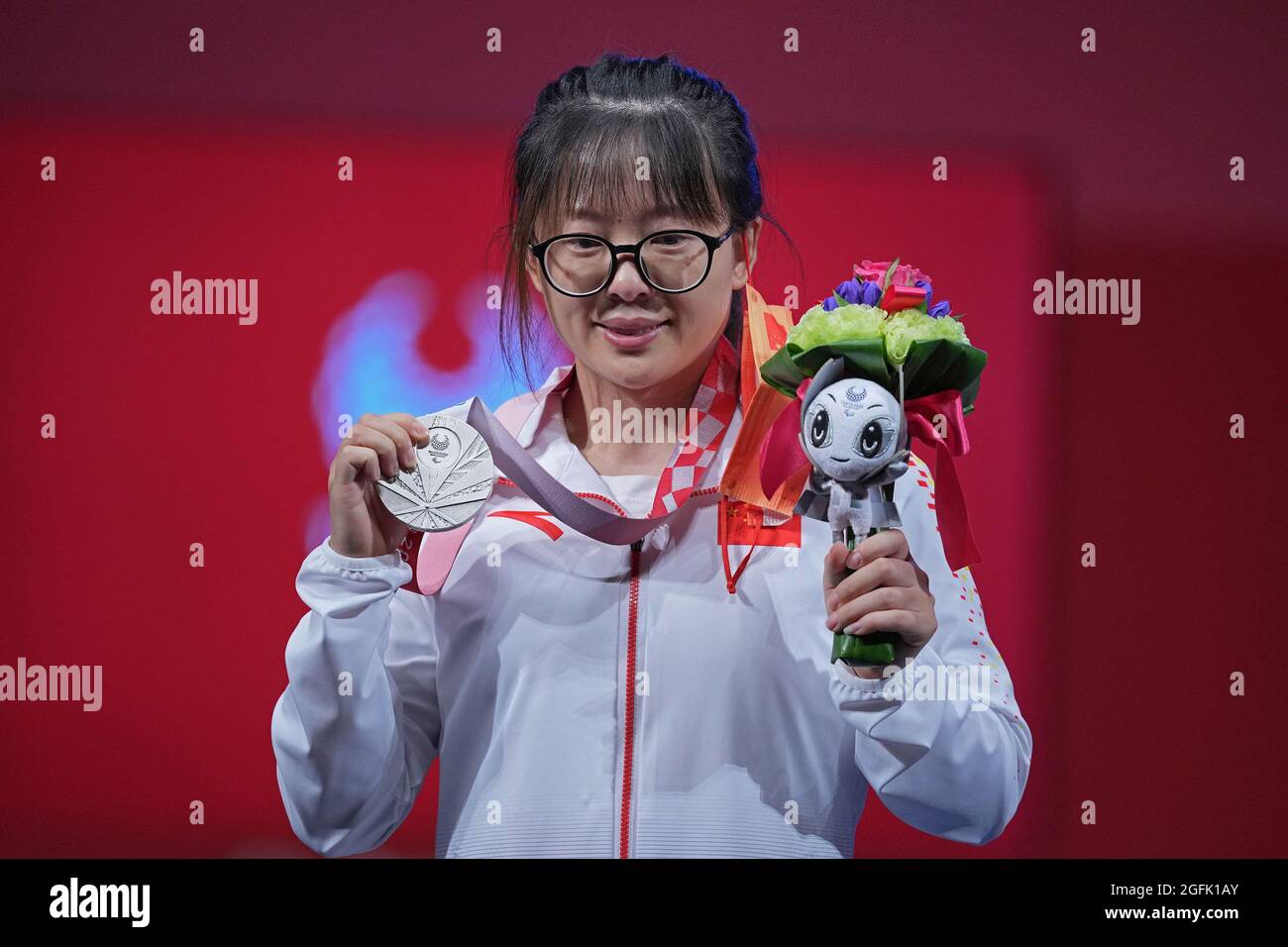 Tokyo, Japan. 26th Aug, 2021. Silver medalist Cui Zhe of China poses ...