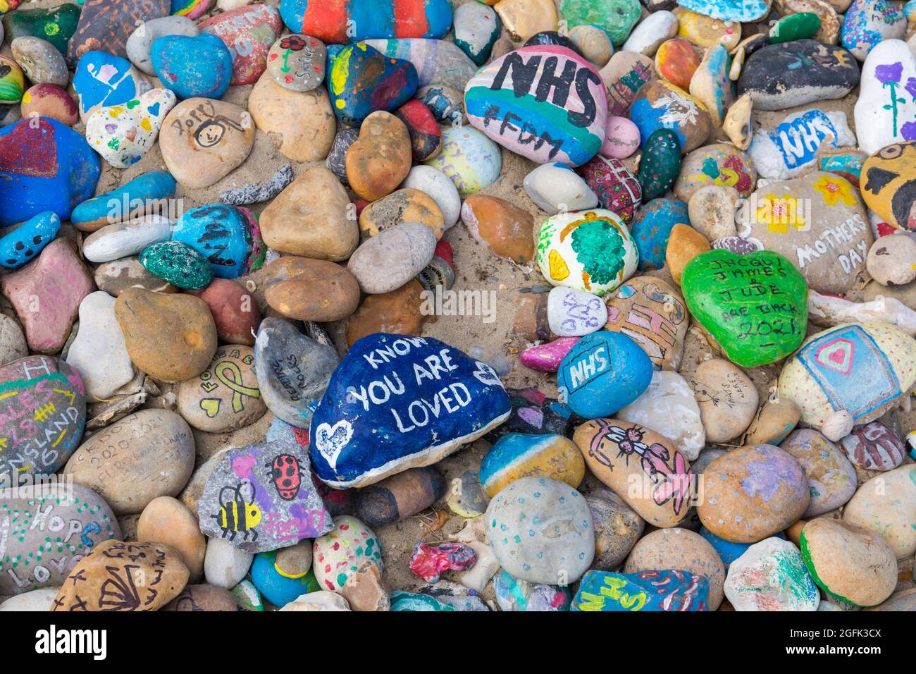 Painted pebbles hi-res stock photography and images - Alamy