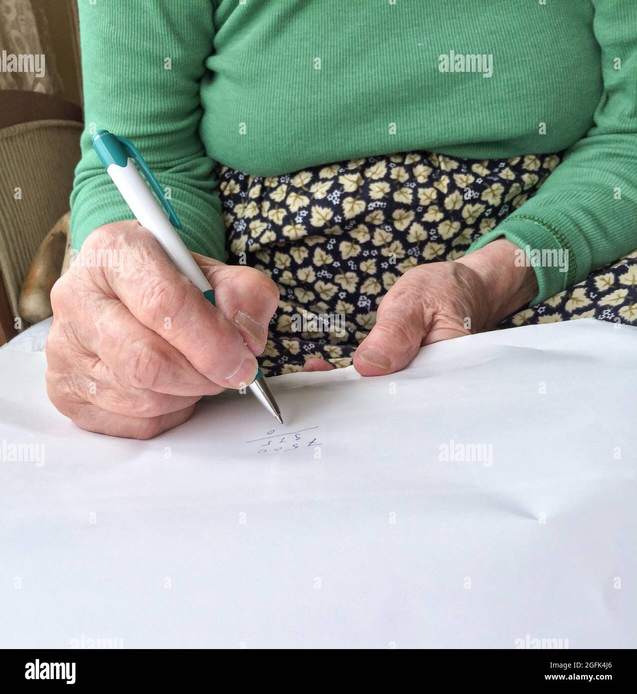 Elderly woman writing letter hi-res stock photography and images - Alamy