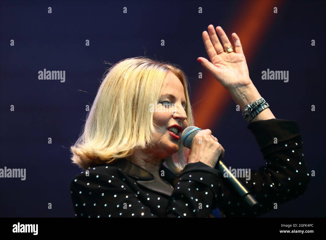 Clare grogan hi-res stock photography and images - Alamy