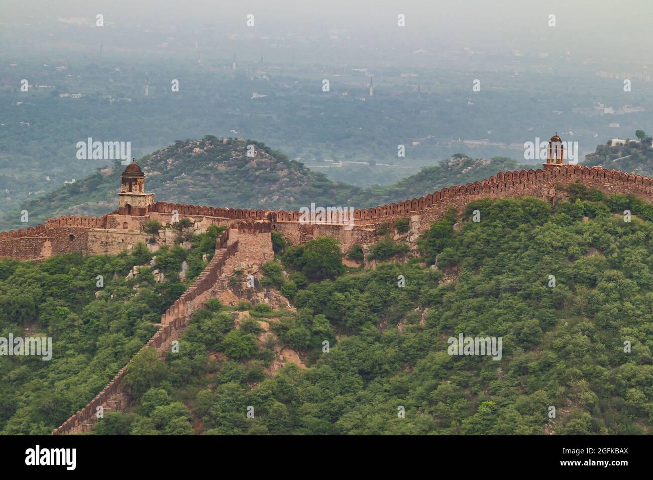 Amer watch tower wall jaipur, rajasthan, india Stock Photo - Alamy