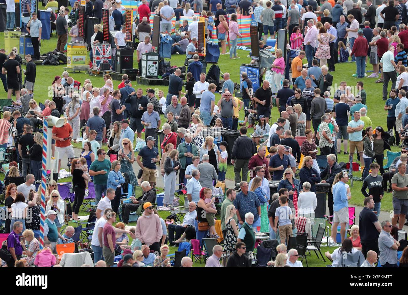 Ebor festival 2021 york racecourse hi-res stock photography and images ...