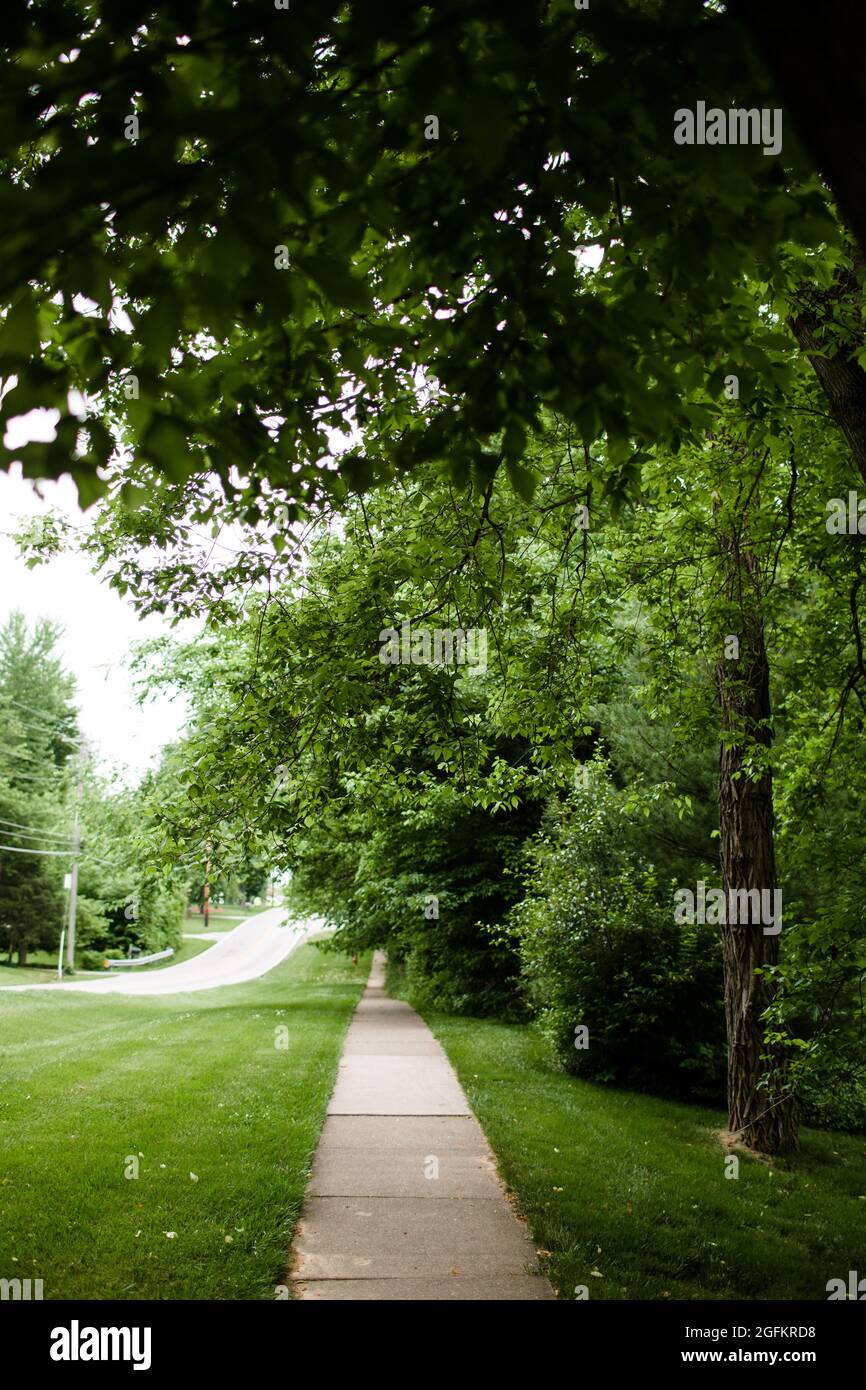 Sidewalk view hi-res stock photography and images - Alamy