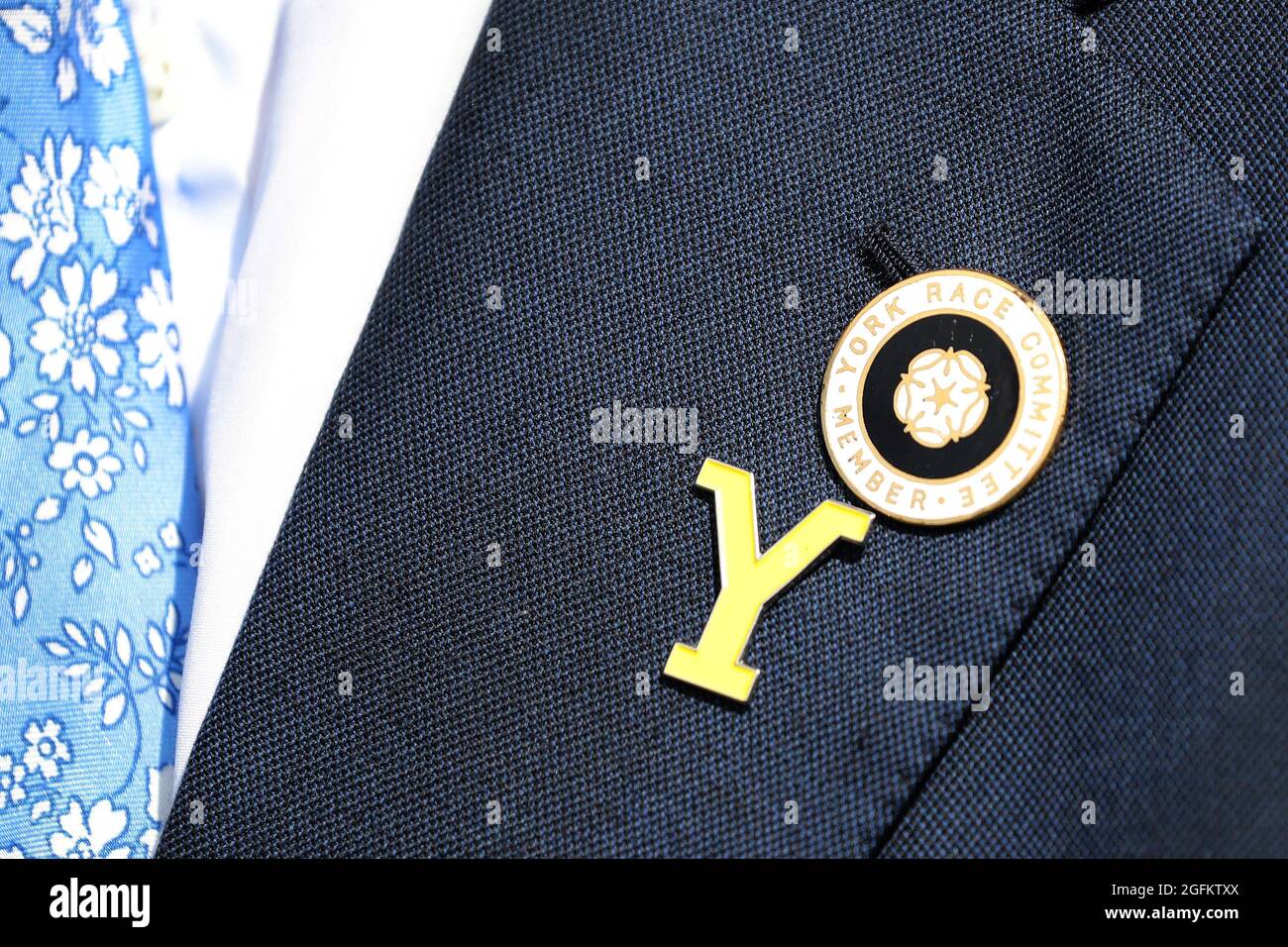 WELCOME TO YORKSHIRE Y BADGE, YORK RACE COMMITTEE BADGE, EBOR FESTIVAL ...