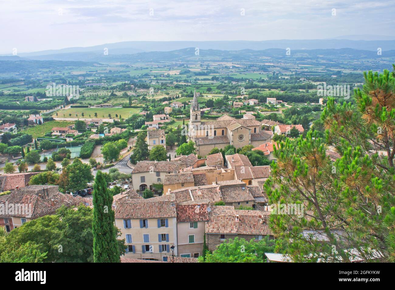 Bonnieux in Provence, Old city panoramic view, France, Europe Stock ...