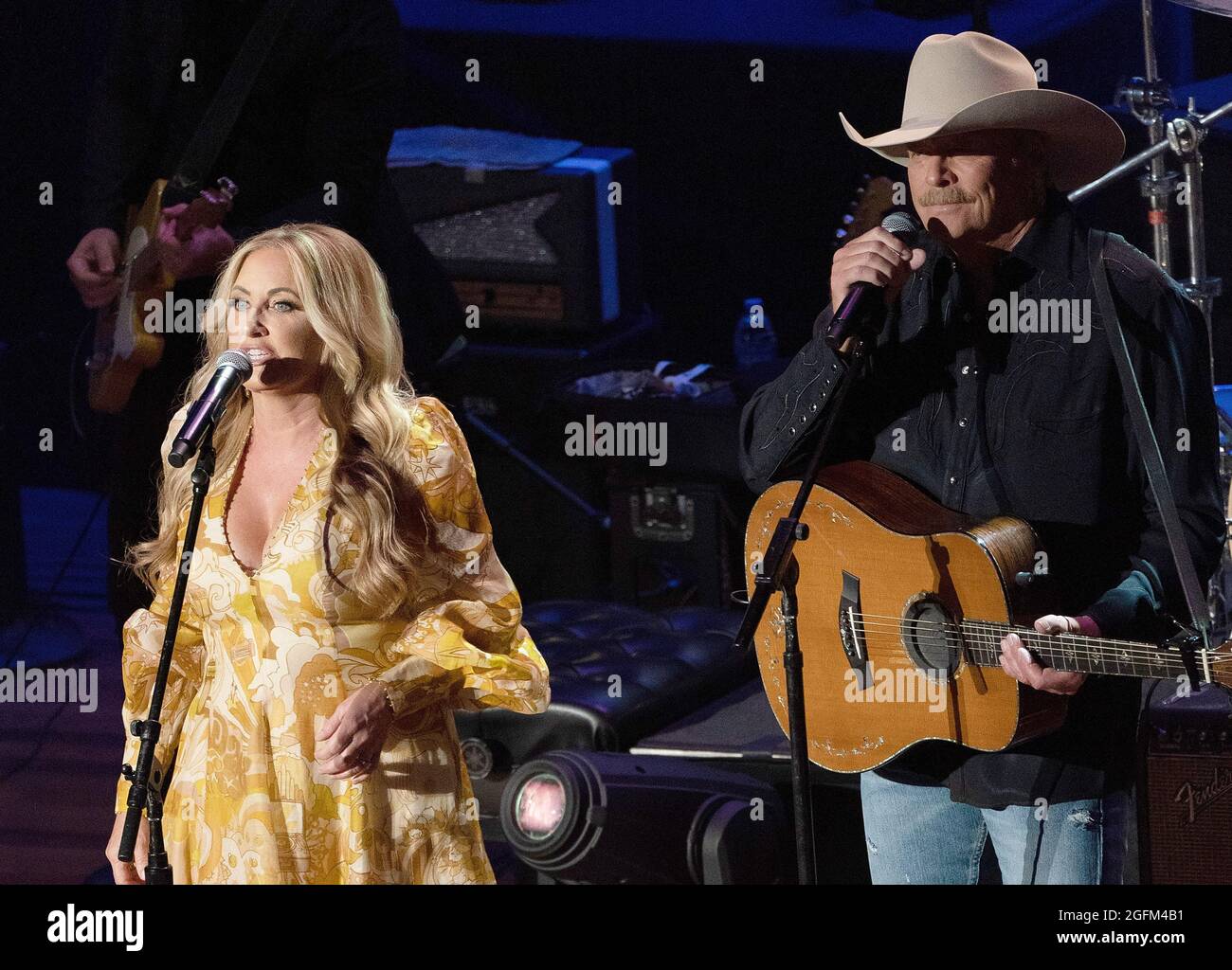 Alan Jackson, Lee Ann Womack performs at the 14th Annual ACM Honors at ...