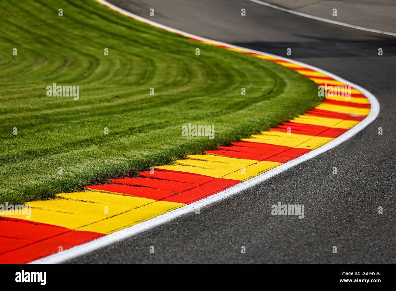 Liege, Belgium. August 26 2021: illustration, track, kerb, vibreur ...