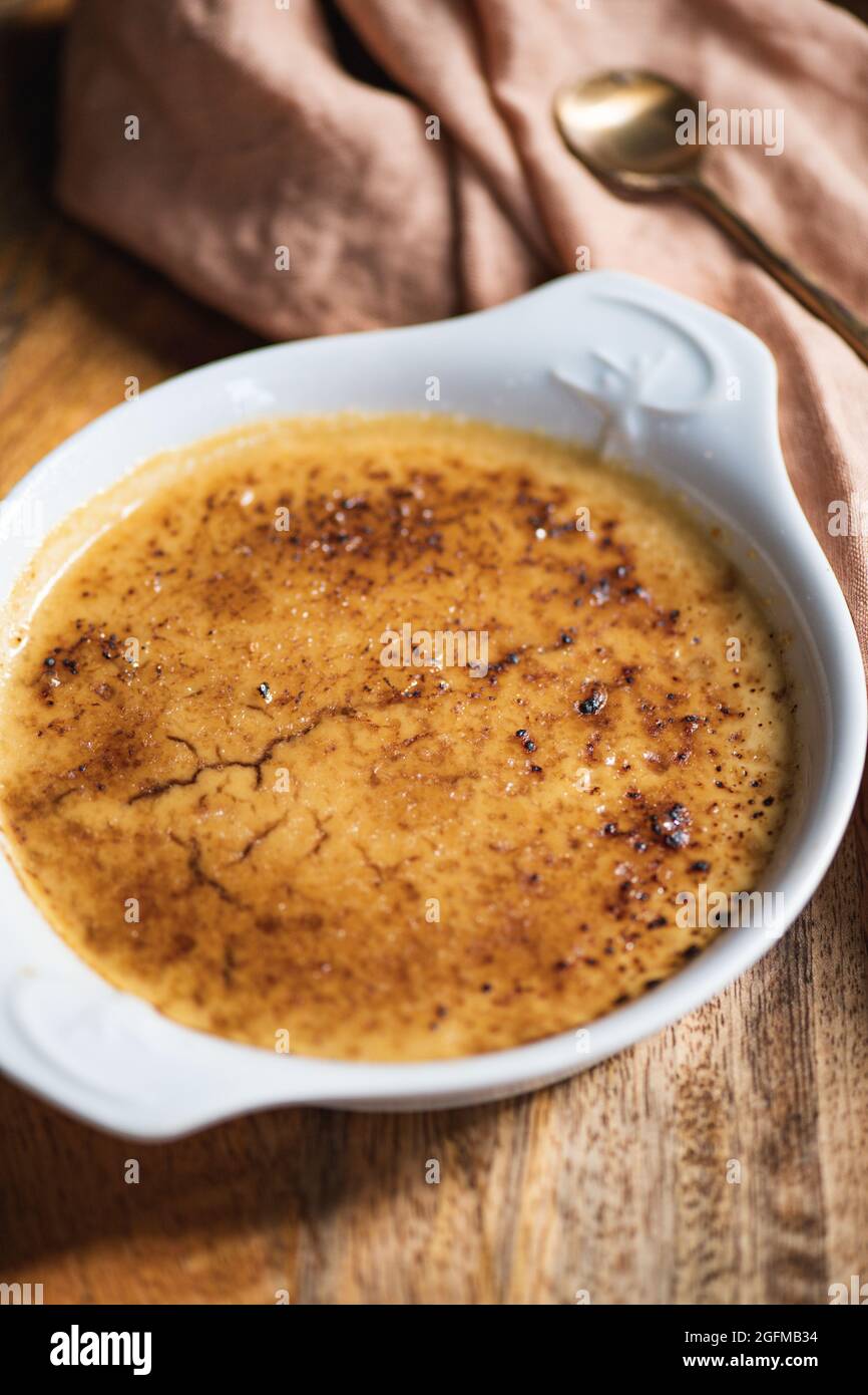 Crema Catalana Spanish dessert with sugar crust, selective focus Stock ...
