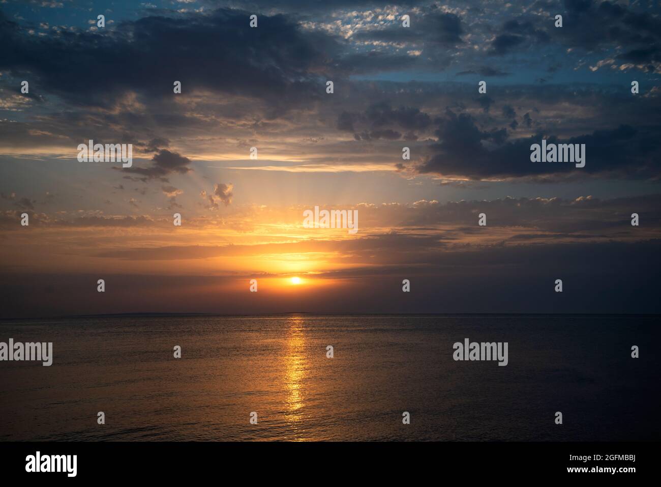 Mirror sea sunset hi-res stock photography and images - Alamy