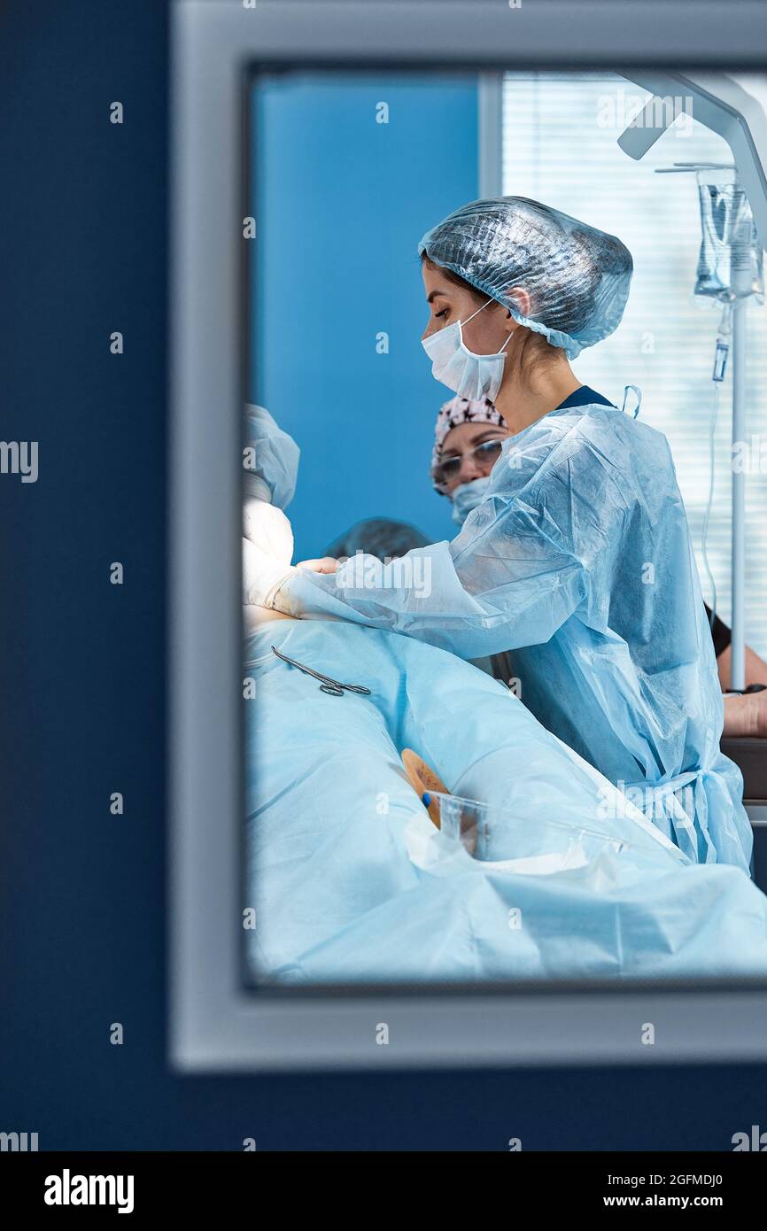 A snapshot at the entrance to the operating room, through the door ...