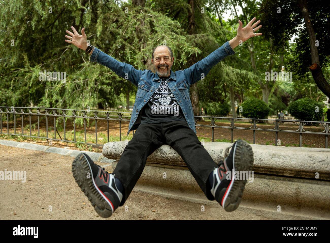 MIGUEL RELLAN in SENTIMOS LAS MOLESTIAS (2021), directed by ALVARO ...