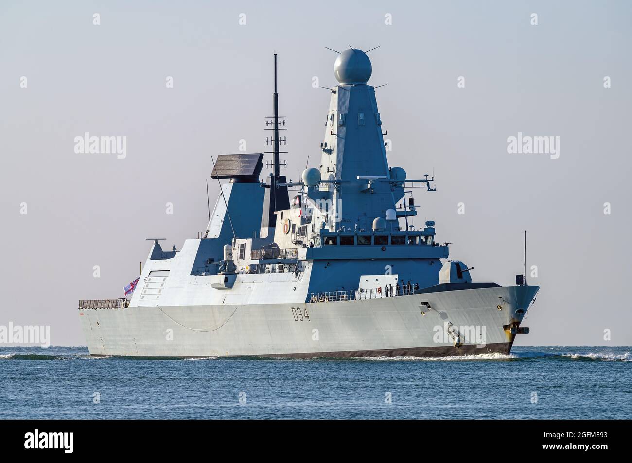Royal navy type 45 destroyer hms diamond hi-res stock photography and ...