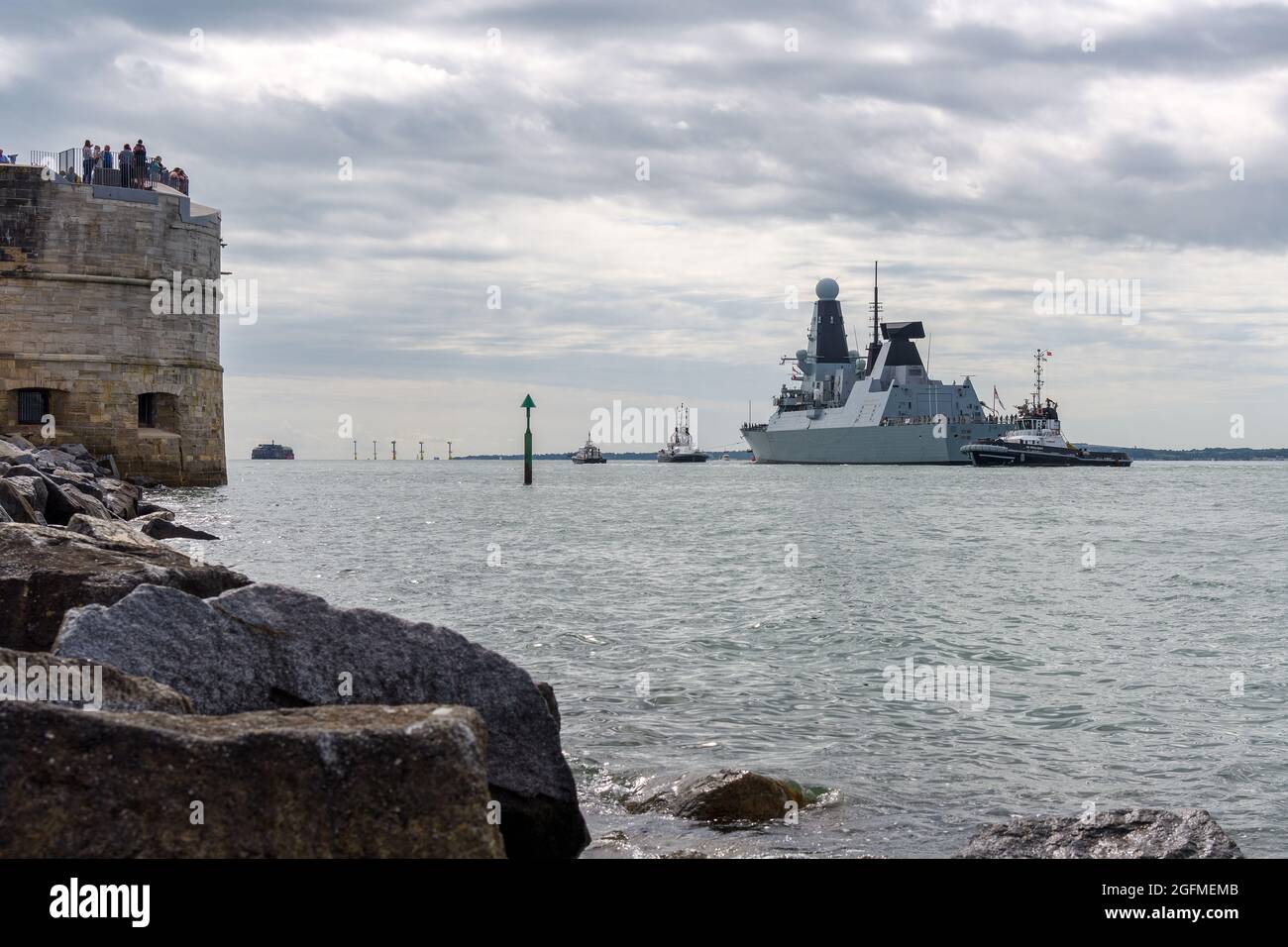 Type 45 destroyers hms dragon hi-res stock photography and images - Alamy